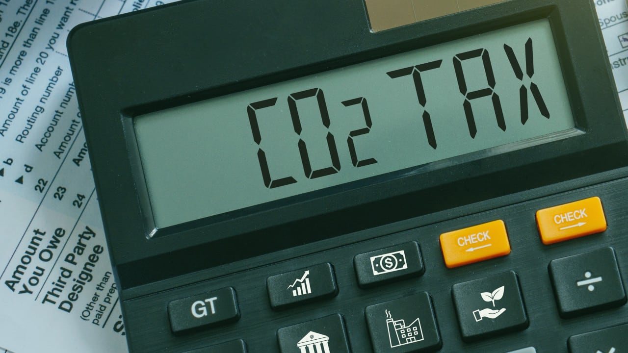 Internal carbon pricing and its benefits | CIPS Download